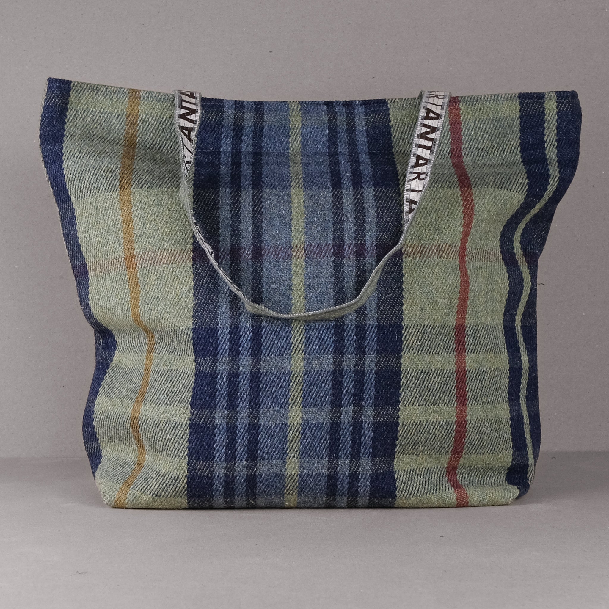 Carpet Bags | Handmade Wool Bags & Shopper Bags | ANTA