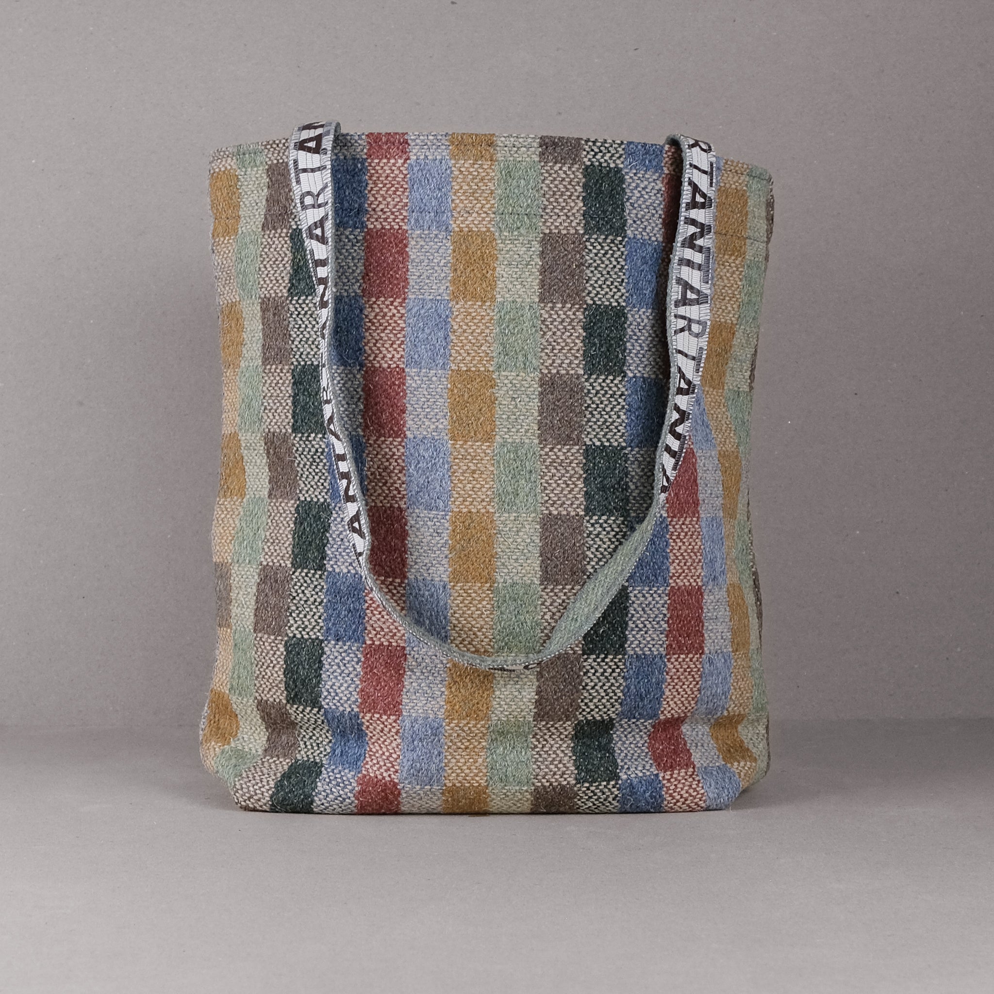 Carpet Bags | Handmade Wool Bags & Shopper Bags | ANTA