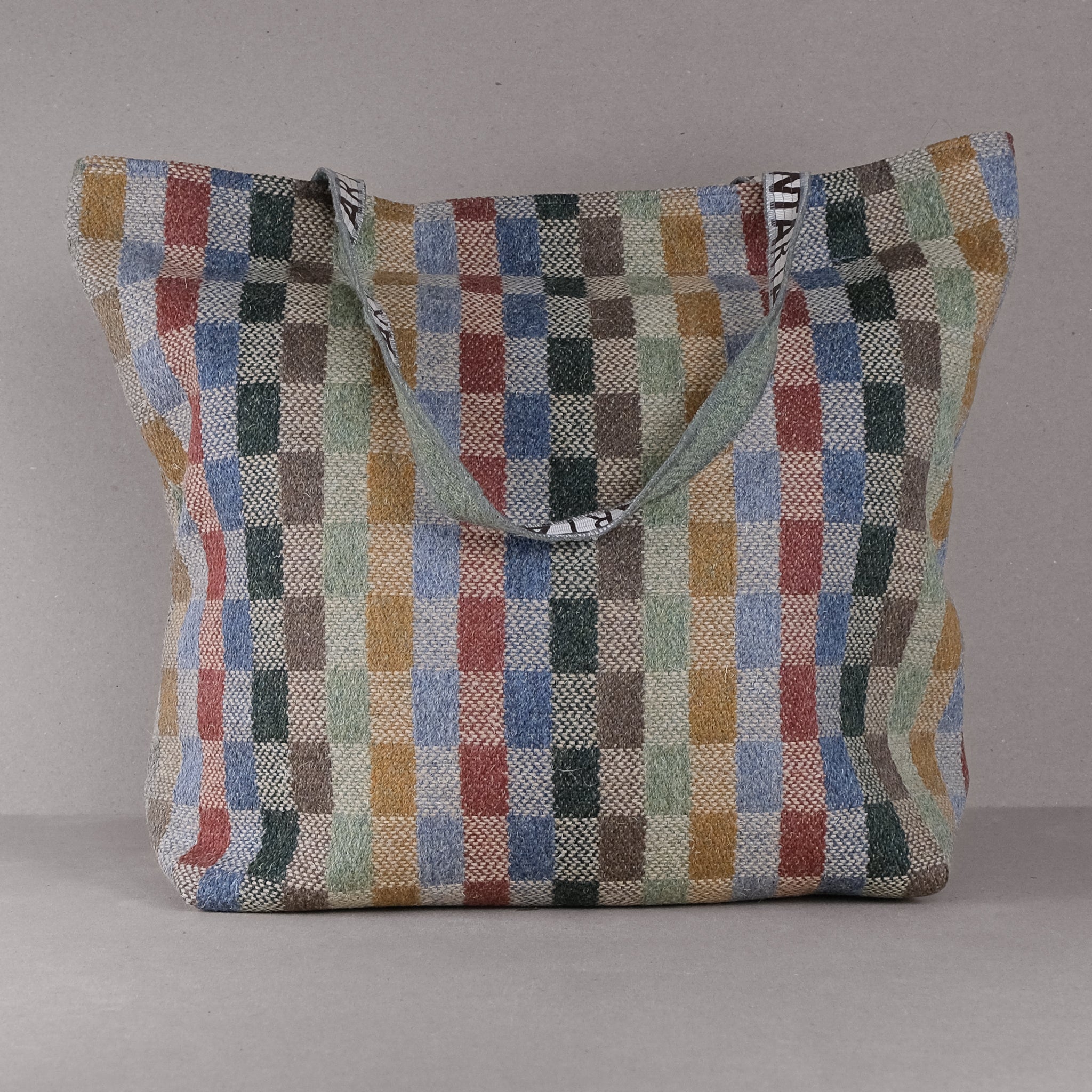 Carpet Bags | Handmade Wool Bags & Shopper Bags | ANTA